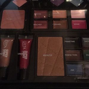 Ulta Beauty | Makeup | Ulta Color Play Artist Collection 77 Pc Nwt ...